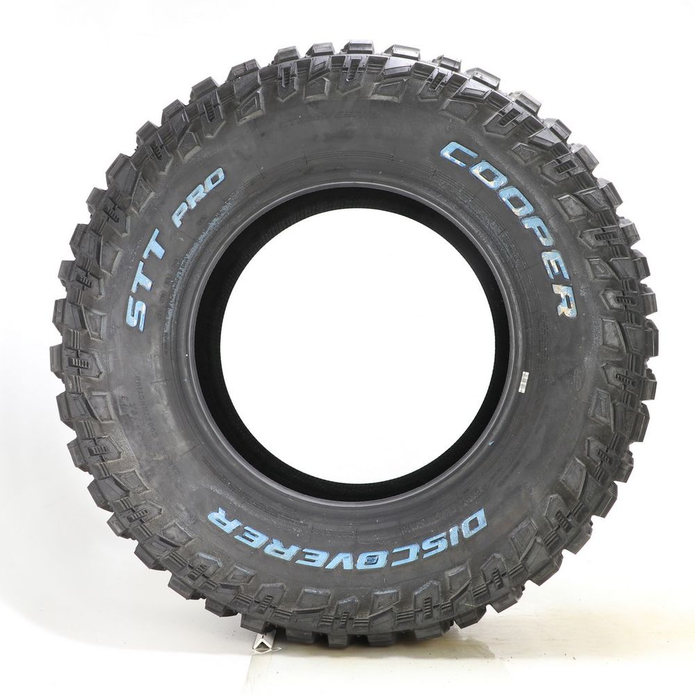 Driven Once LT 325/65R18 Cooper Discoverer STT Pro 127/124Q E - 21/32 | Utires