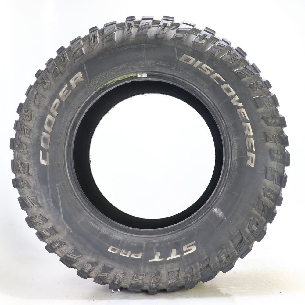 Used LT 325/65R18 Cooper Discoverer STT Pro 127/124Q E - 8/32 | Utires