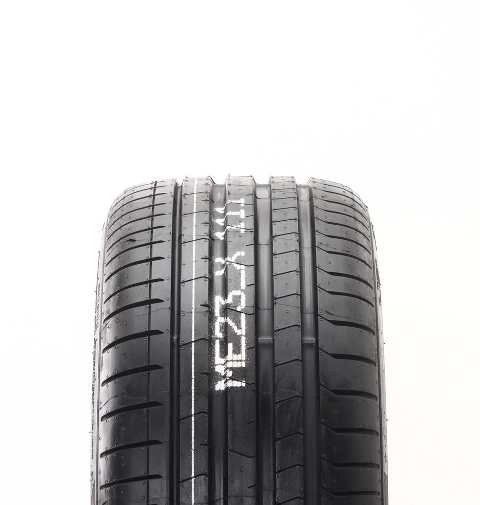 Set of (2) New-N 225/35R20 Pirelli P Zero Run Flat 90Y | Utires